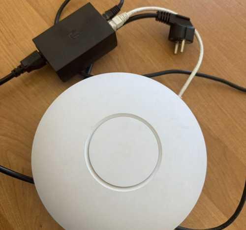 Вайфай роутер UniFi