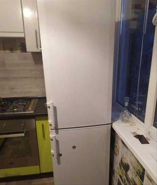 Холодильник Liebherr Comfort Nofrost 2х камерный