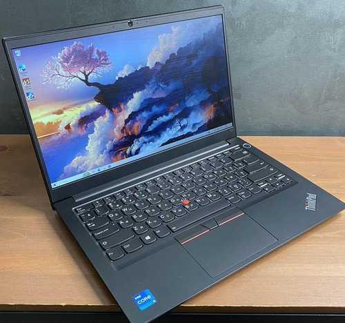 Lenovo Thinkpad E14"IPS/i5-1135G7/iris Xe/512/16Gb