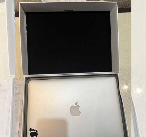 Apple macbook air 13, 8gb 128 2017г