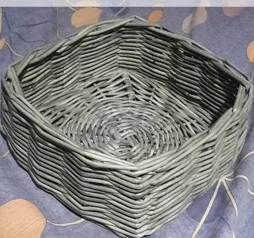 Корзинка из бумажной лозы