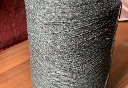 Пряжа на бобине для вязания