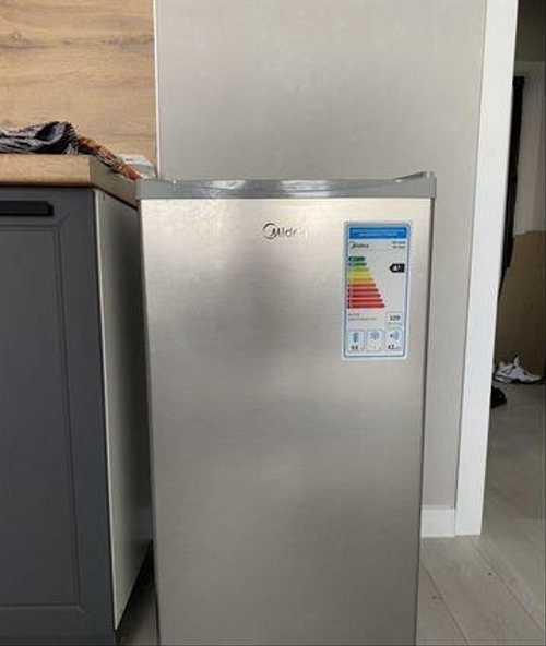 Холодильник маленький Midea MR1080S бу
