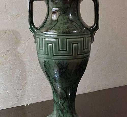 Керамическая ваза в греческом стиле