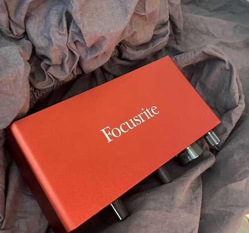 Звуковая карта focusrite scarlett 2i2