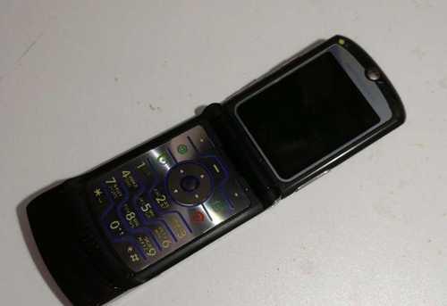 Телефон Motorola v3i