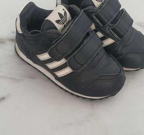 Кроссовки adidas детские