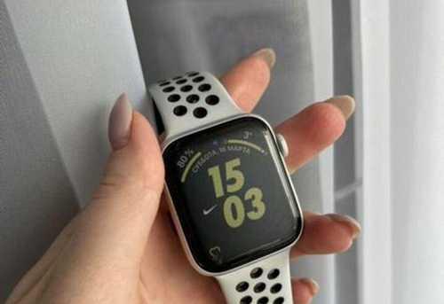 Apple watch se44 mm nike
