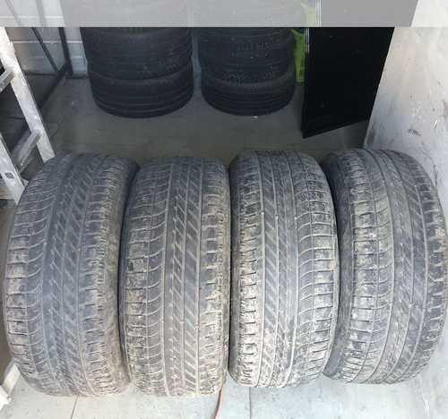 Goodyear 4x4 UG Ice Navi 275/45 R21