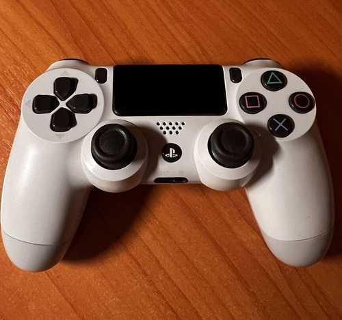 Геймпад Sony Dualshock 4