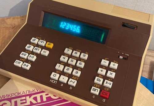 Советский калькулятор Электроника МК 56