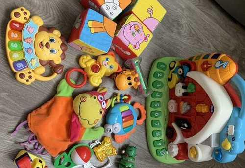 Игрушки пакетом для малышей