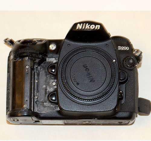 Nikon D200 body