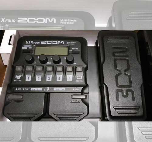 Zoom G1 X four