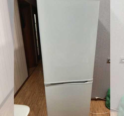 Продам холодильник бу Zanussi ZRB 330 WO