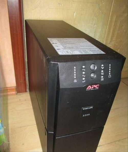 Ибп APC Smart UPS 2200