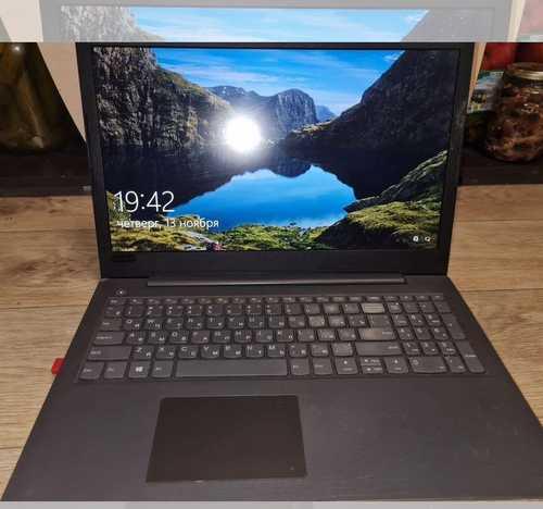 15.6" Lenovo IdeaPad V130-15IKB, Core i3, RAM 8 ГБ, 900 ГБ, Intel UHD Graphics 620