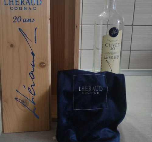 Пустая бутылка от lheraud cognac
