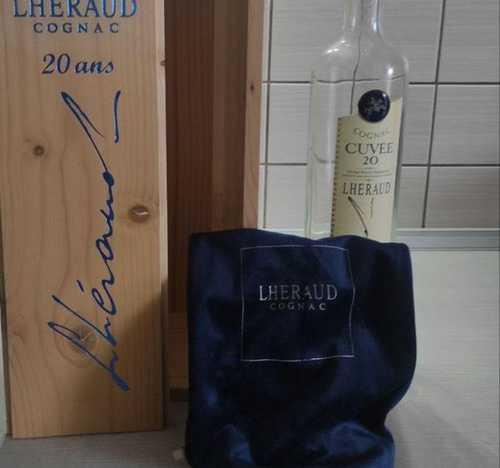 Пустая бутылка от lheraud cognac