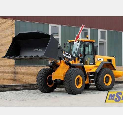Стекло лобовое средние JCB 456 zx