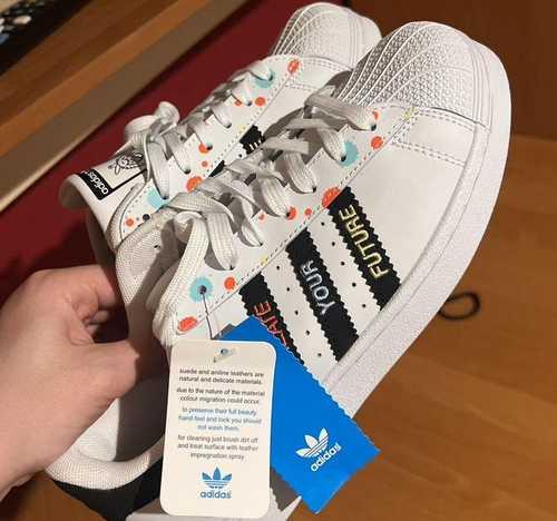 Adidas superstar