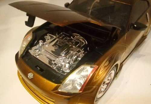 Модель nissan 350 z 1/16