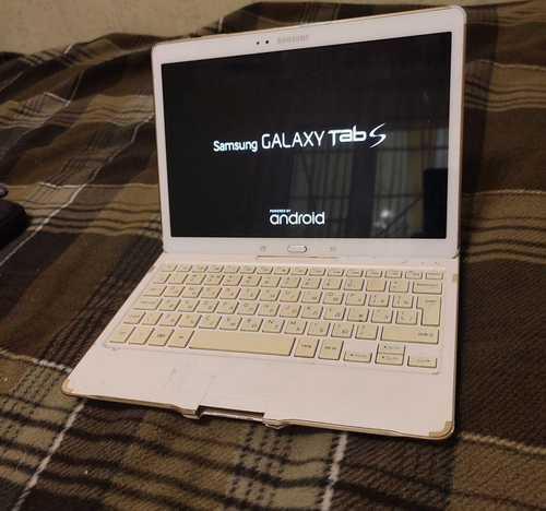 Продам планшет samsyng galacsi tab s 10,5 c клавиа