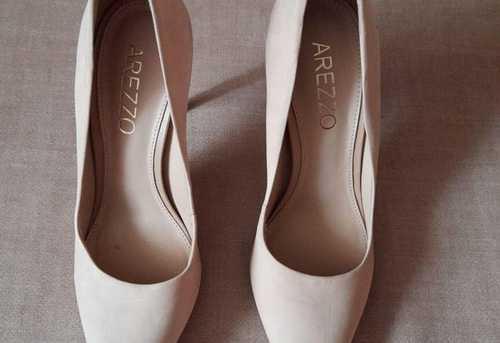 Продам женские замшевые туфли