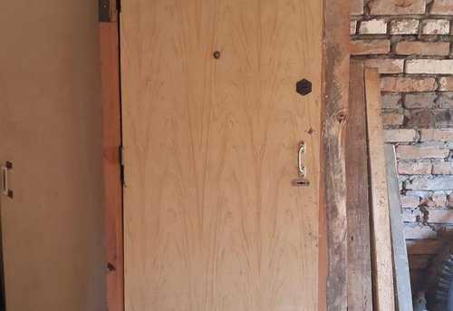 Дверь входная деревянная двойная с коробкой