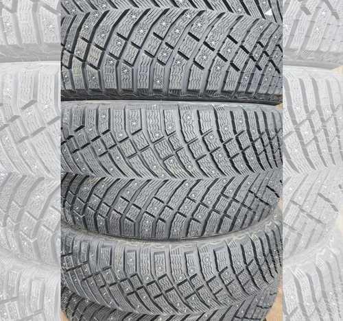 Michelin X-Ice North 4 SUV 285/40 R20 108T