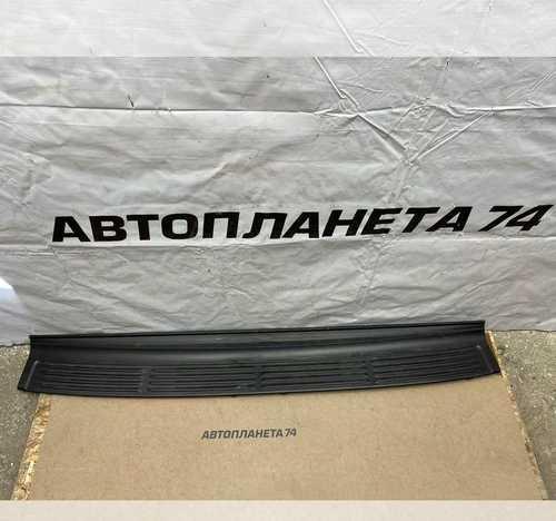 Накладка заднего бампера Lexus LX 570 2015-2021
