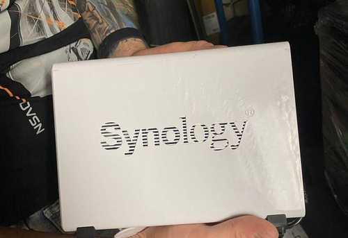 Сетевое хранилище Synology DS120j