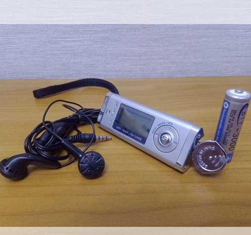 Ретро 90х-2000х, MP3-flash плеер. iRiver iFP-180T