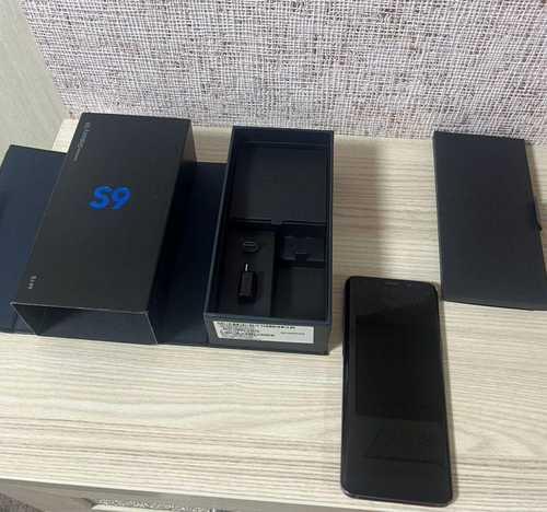 Samsung Galaxy S9, 4/64 ГБ