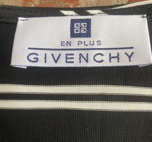 Givenchy En Plus, топ