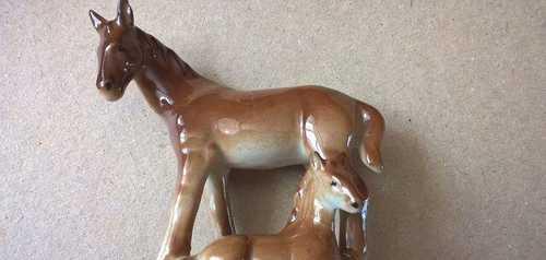 Фарфоровая статуэтка конь лошадь,пара лошадей