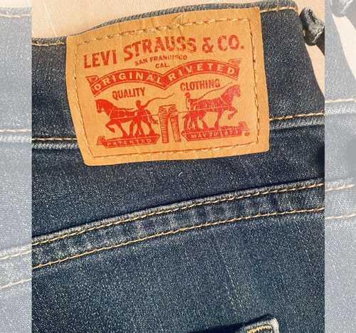 Джинсы женские Levis