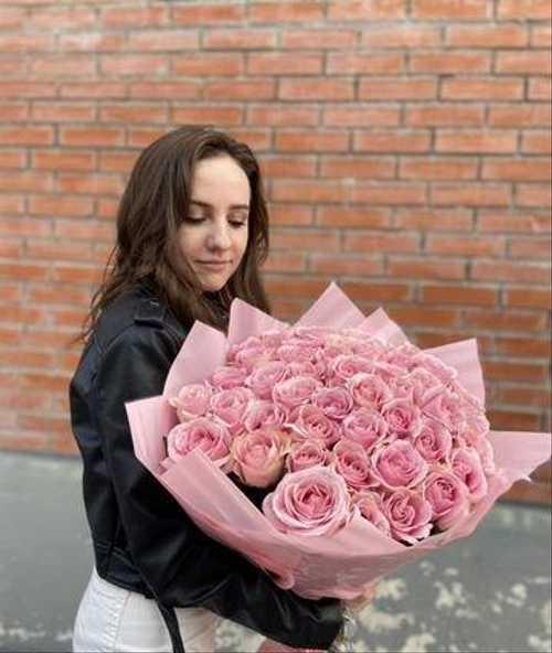 Букет из 51 розы в оформлении. Новосибирск