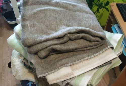 Одеяло полушерстяное сшивное