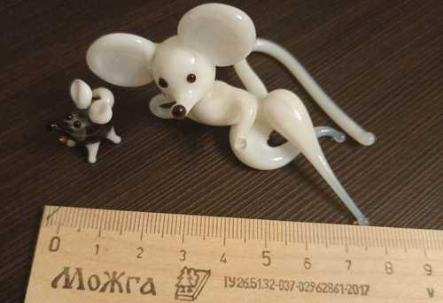 Фигурки мышки из стекла