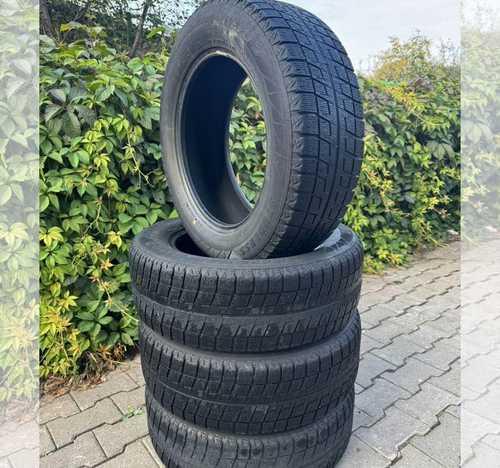 Bridgestone Blizzak Revo2 215/60 R16 95Q