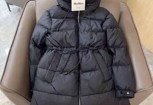 Max Mara пуховик женский (черный,золотой)