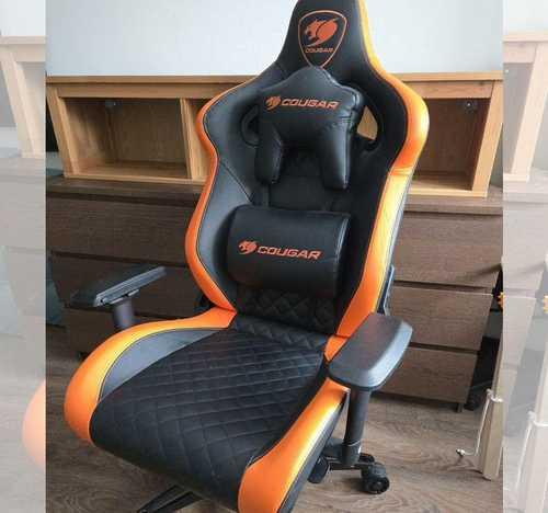 Игровое кресло Cougar Armor Titan Black/Orange