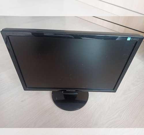 20" Монитор Samsung SyncMaster 2043NWX