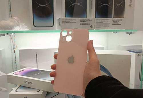 Заднее стекло на iPhone 13 (розовый) Big Hole