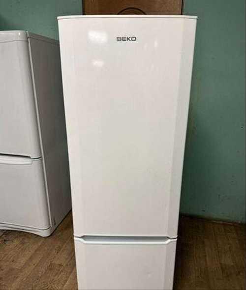 Кзеий холодильник "Beko" с гарантией