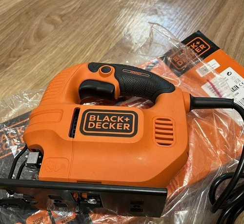 Электро лобзик black+decker. новый