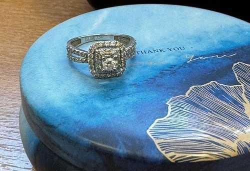 Золотое кольцо 750 пробы с бриллиантами ОАЭ