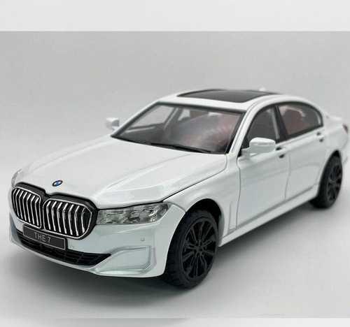 Модель автомобиля BMW 7 металл 1:24