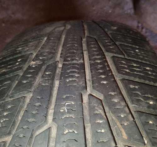 Nokian Tyres Hakkapeliitta R 215/65 R16 102R